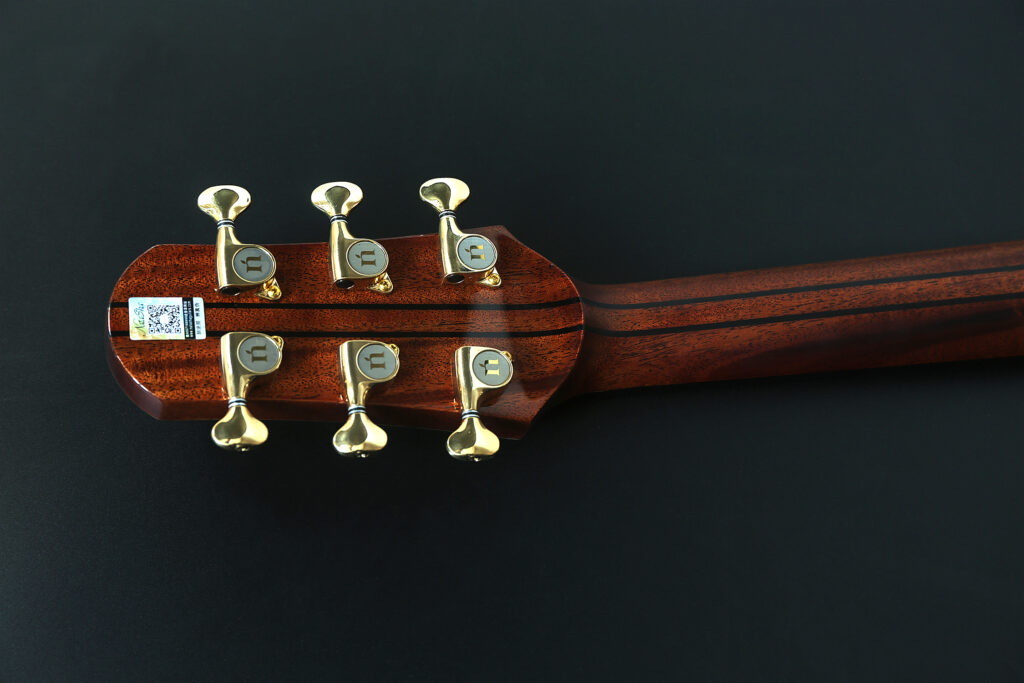 JC-48 – Natashaギター